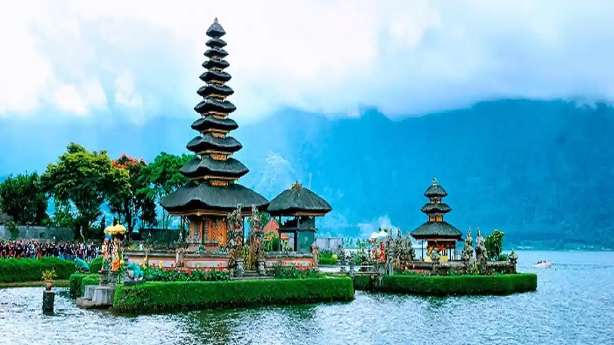 Ledakan Wisata Akhir Tahun 2025: Okupansi Hotel di Bali dan Labuan Bajo ...
